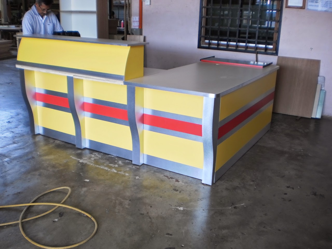 KAUNTER PEJABAT | PERNIAGAAN MIM