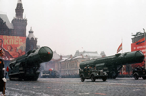 15 Foto Perang Dingin - The Cold War Photos (Images) - Jukin Blog