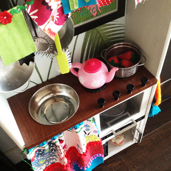 Queen Kwak: DIY Play Kitchen.