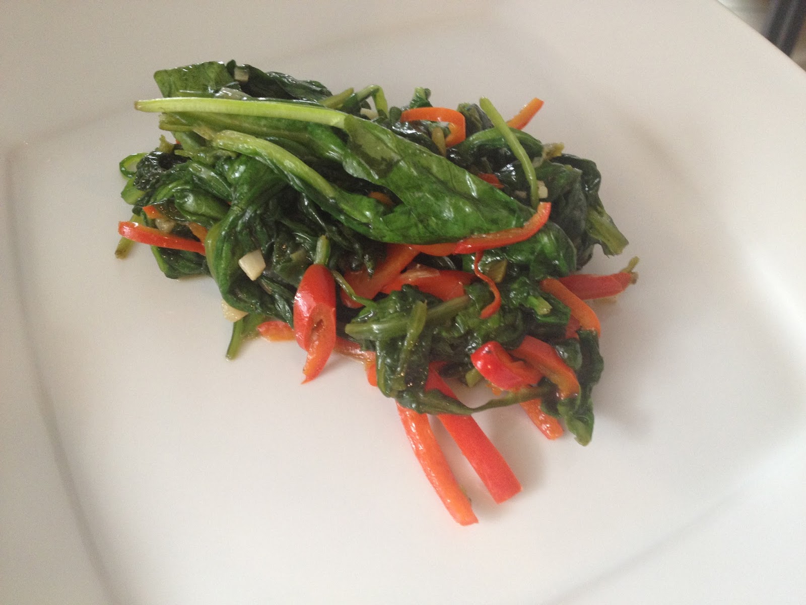 Guarniciones 2 recetas HOY: Papas Cambray con perejil / Espinacas ...