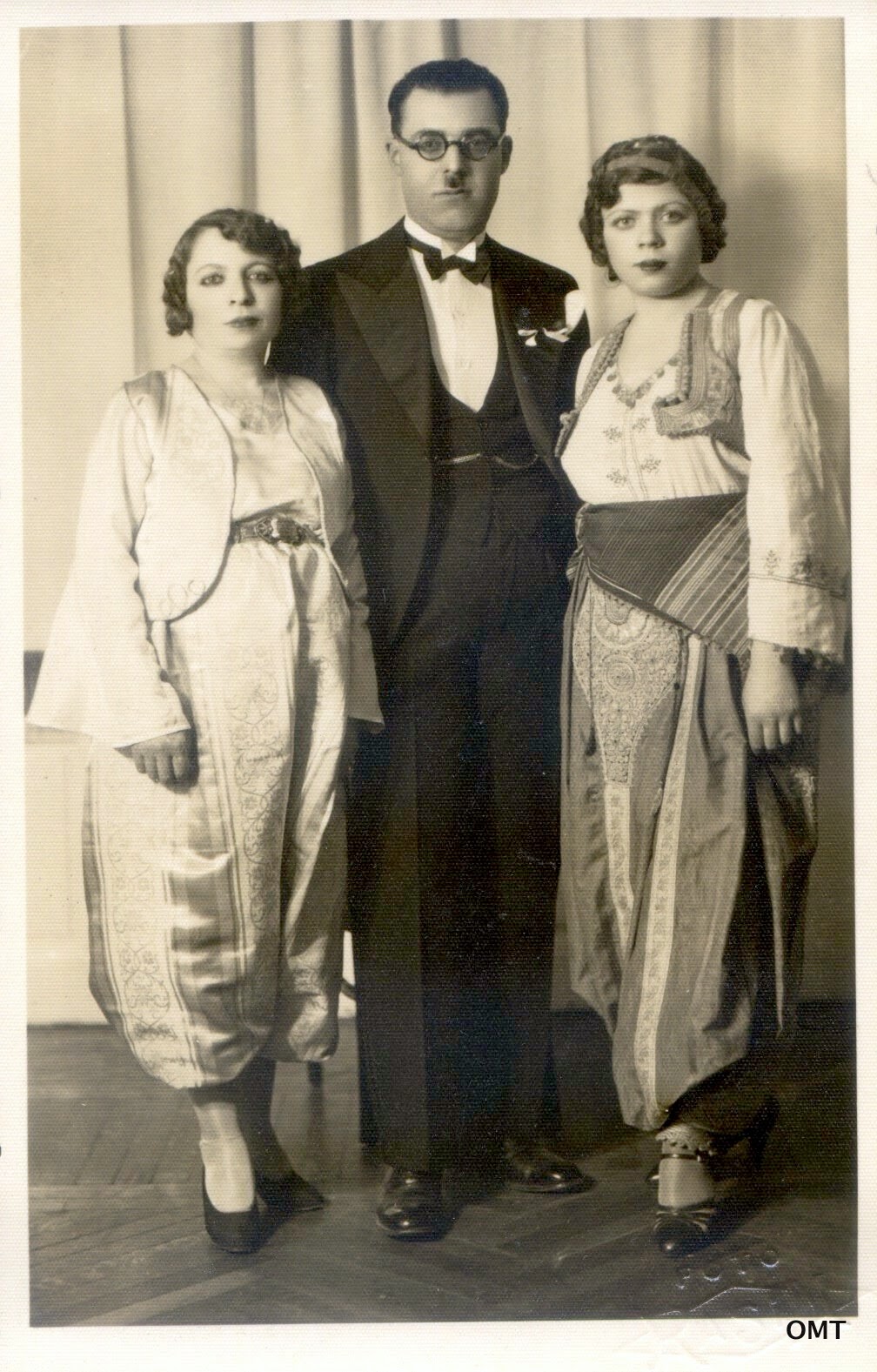 Local style: Turkish beauties of the 1930s in traditional costumes