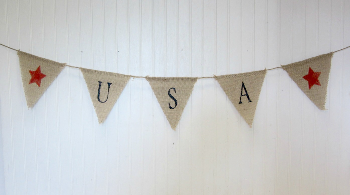 Simply Country Life: Super Easy Patriotic Burlap Banner