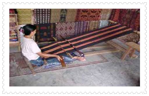 Alat dan Bahan Menenun Tekstil | Mikirbae.com