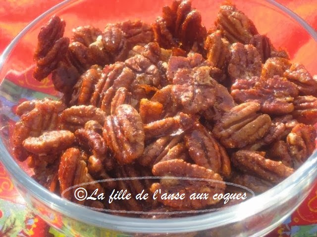 La fille de l'anse aux coques: PACANES ÉPICÉES À L’ÉRABLE