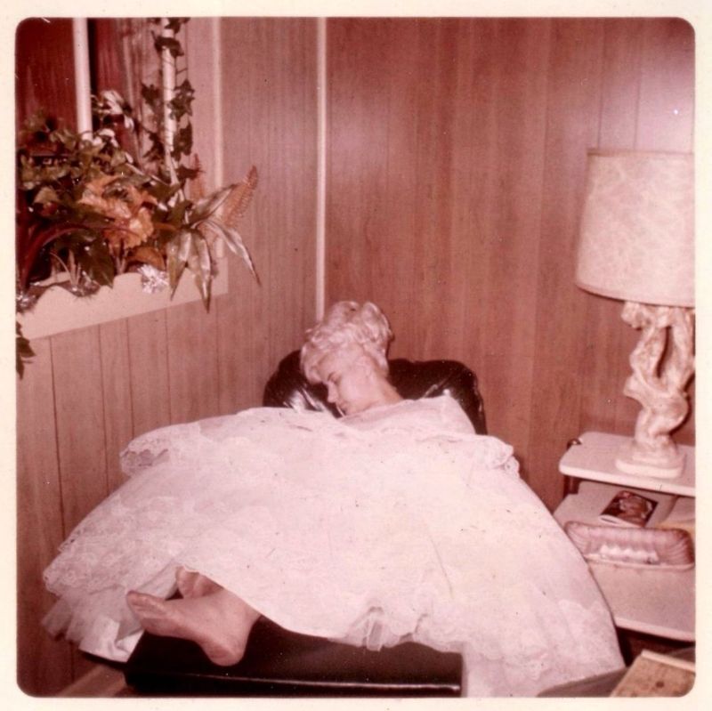 26 Old Snapshots Capture People Napping on Their Couches ~ Vintage Everyday