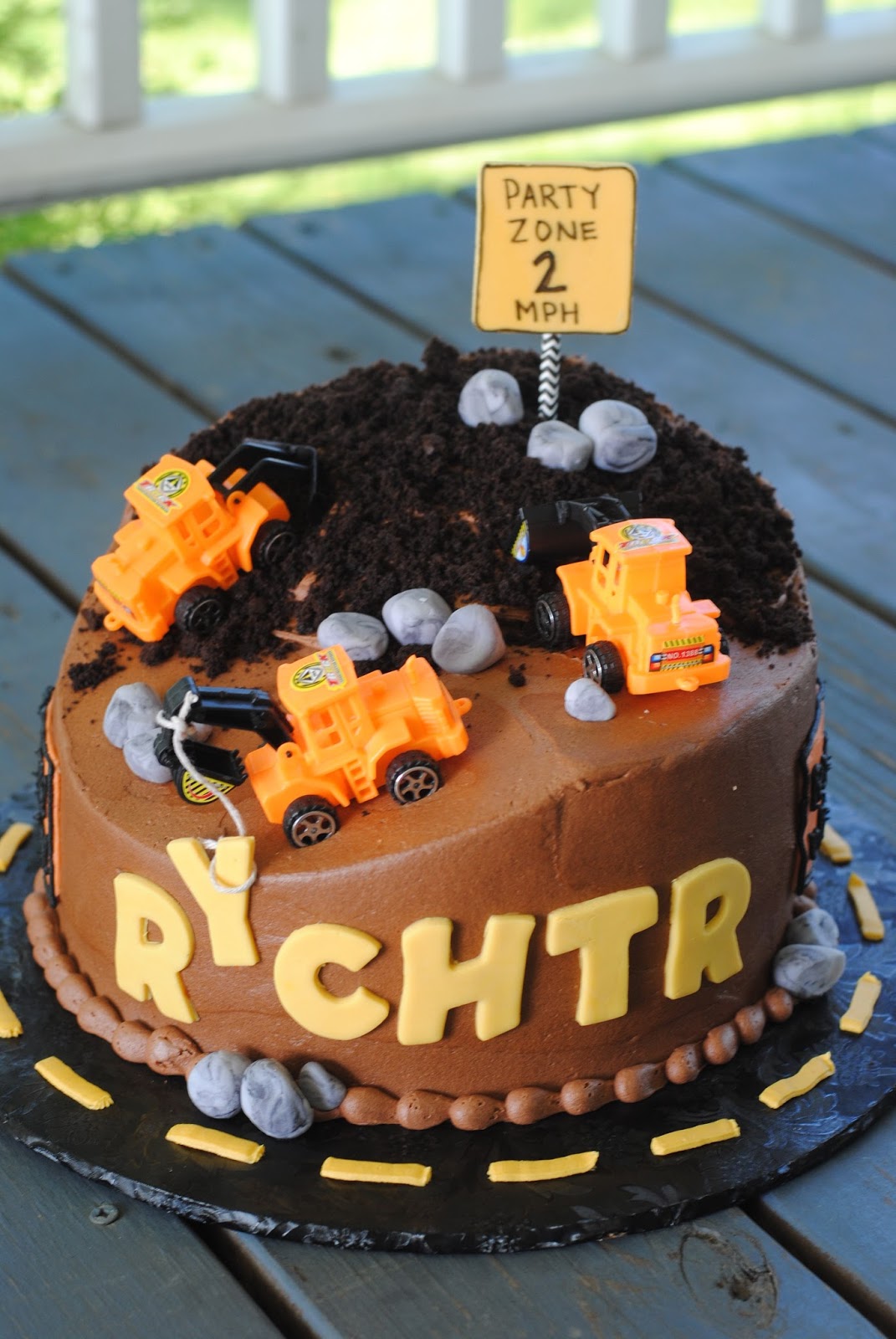 Country Cupboard Cakes: Road Construction Cake