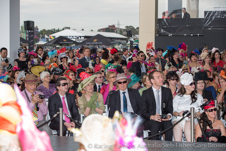 Racing Fashion: Melbourne Cup Day Racing Fashion = Colour, Fun, Hats ...