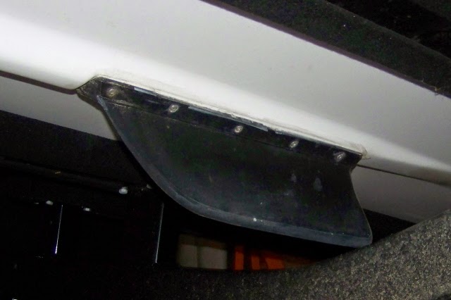 Dyna-Ski Boats: Tracking Fins