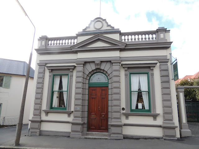 THE ROAD TAKEN : A Splendid Day In Akaroa