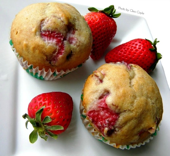Cleo Coyle Recipes.com: Light Strawberry Shortcake Muffins from Cleo Coyle