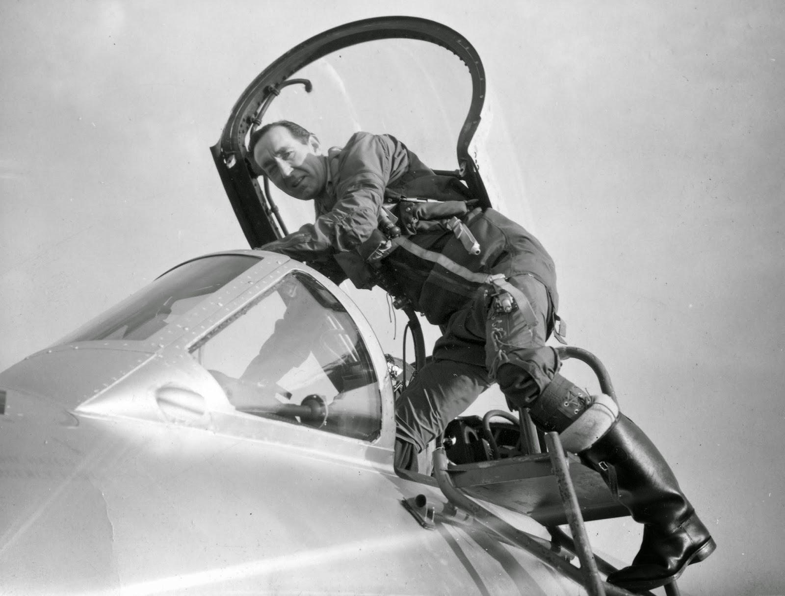 Test & Research Pilots, Flight Test Engineers: S/Ldr Douglas Richard ...