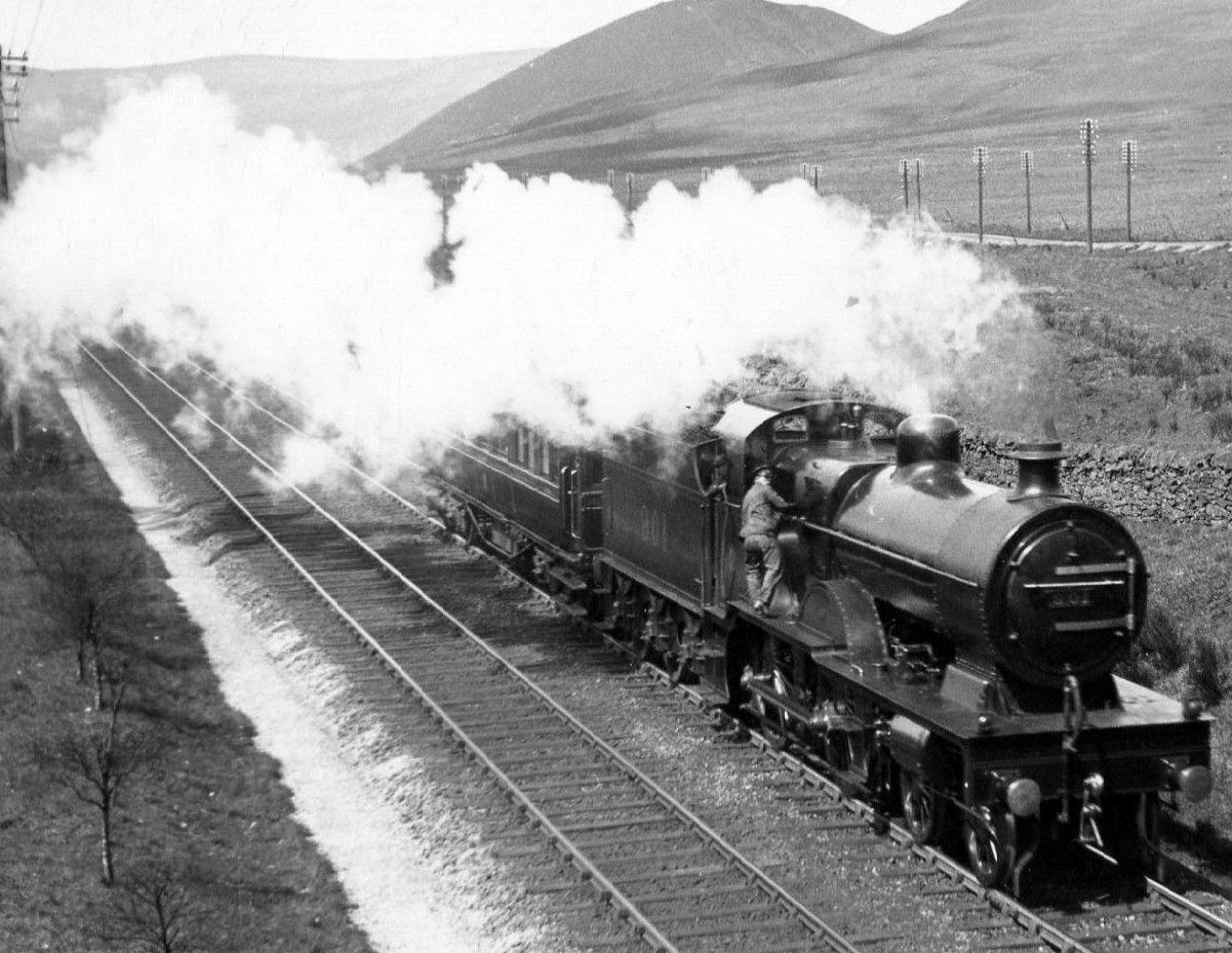Tour Scotland: Old Photograph Steam Train Beattock Bank Scotland