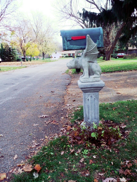 Academy of Lagado: Gargoyle Mailbox