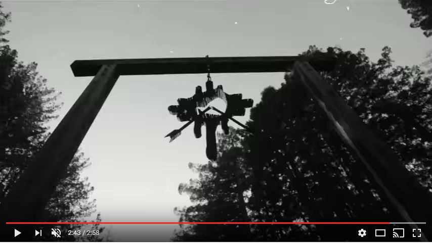 Pegi Young präsentiert Broken Arrow Ranch in neuem Video