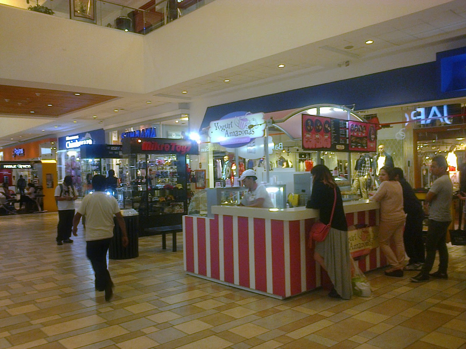Centro Comercial "Condado Shopping" Quito