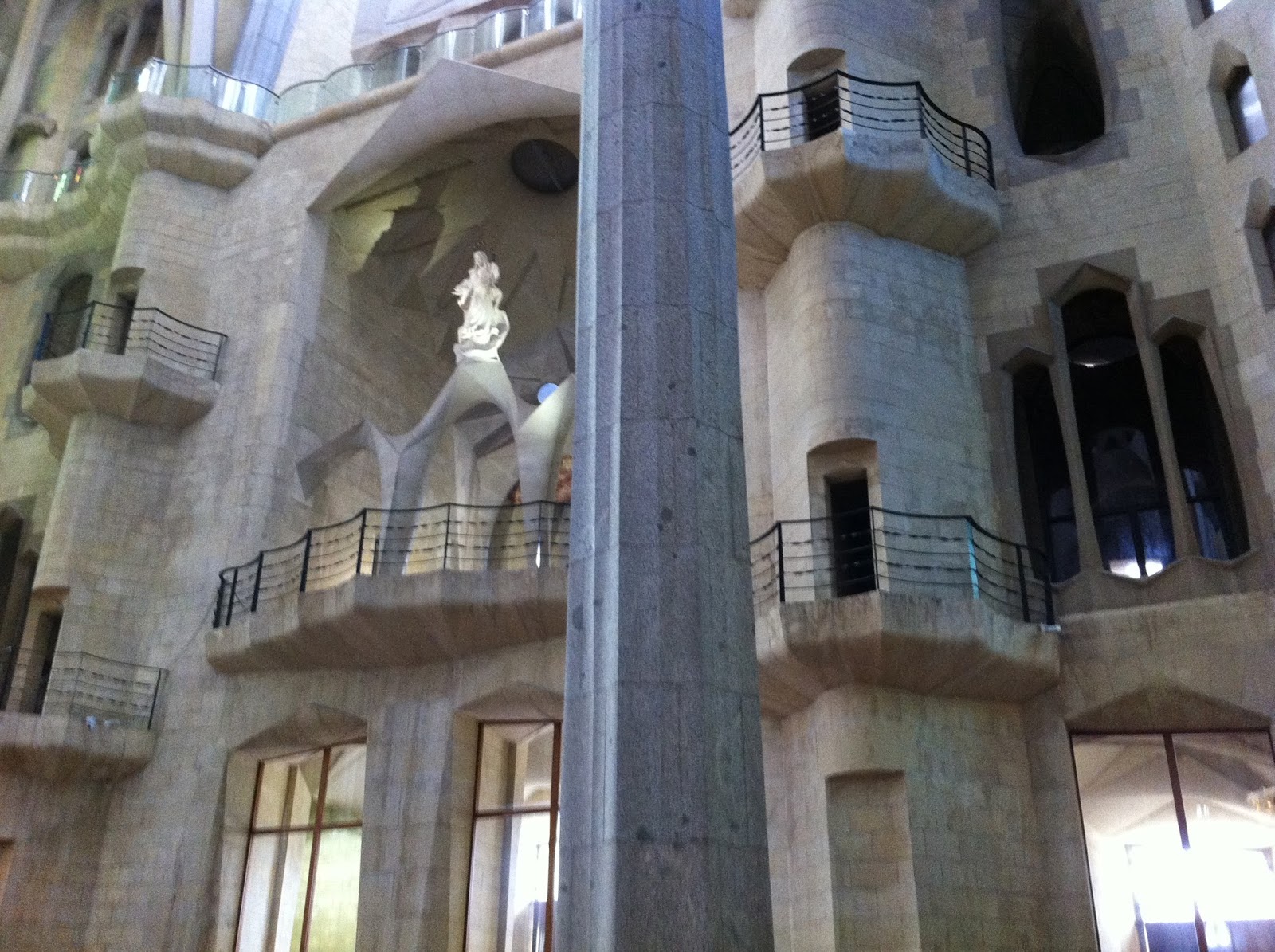 DIDÀCTICA DEL PATRIMONI CULTURAL: GAUDÍ, ¿UN SANTURRÓN EXCÉNTRICO? EL ...