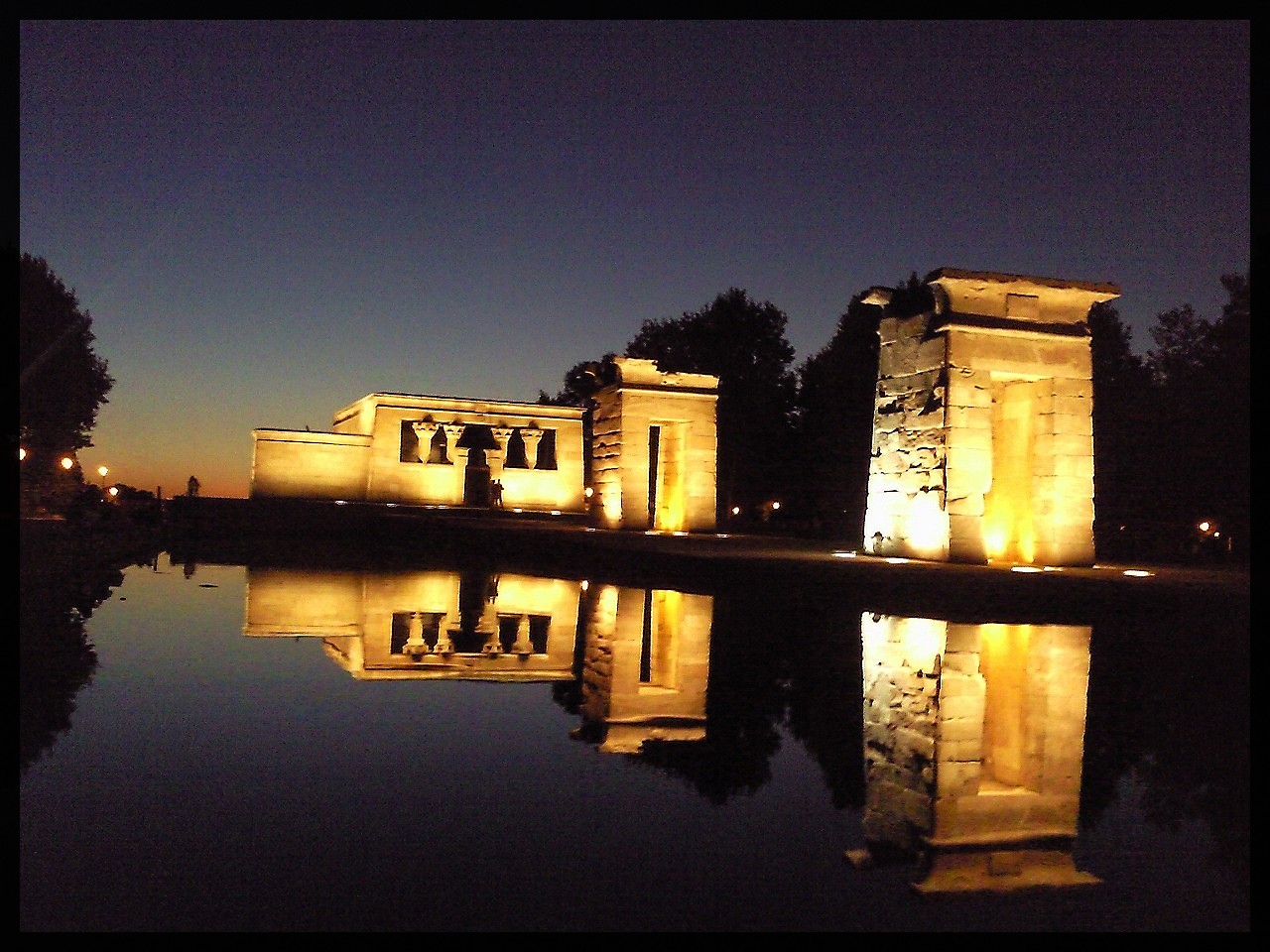 EL FAN : Pictures And Sounds: Pictures of the day : Temple of Debod