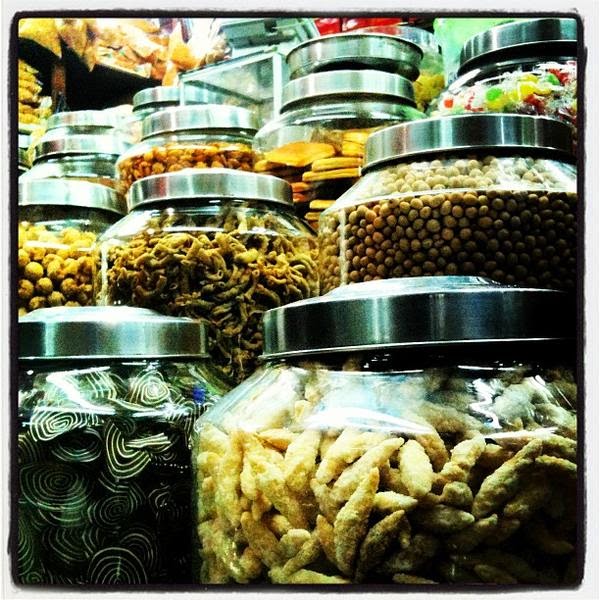 traditional markets: Pasar Genteng Surabaya HD Wallpaper