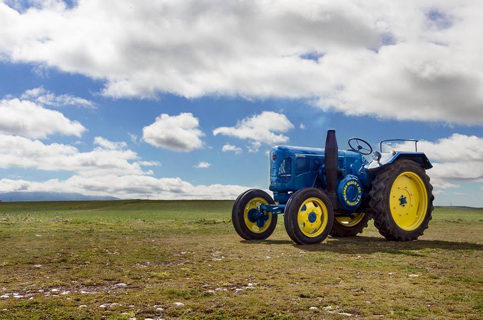 Huérmeces (Burgos): El primer tractor en Huérmeces: un Lanz de 1958