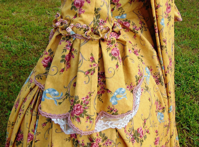 The Antique Sewist: Simplicity 3637 - Robe a la Francaise COMPLETE