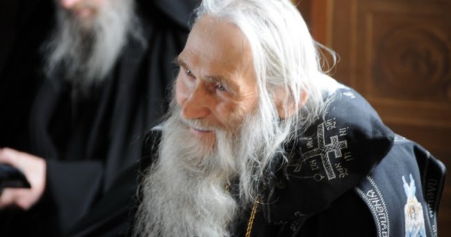 Român Ortodox în Franța: Sfântul Porfirie: Traind intru iubirea lui ...