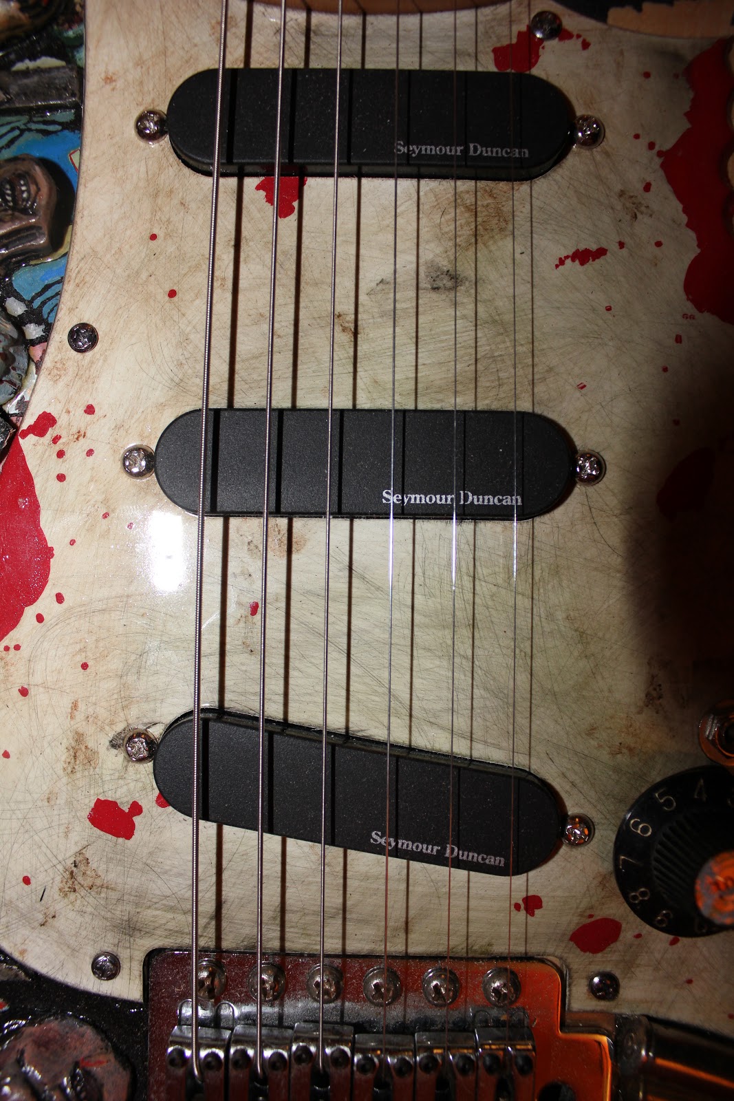 TRAVIS STEVENS GUITARS: ZOMBIE APOCALYPSE strat renovation