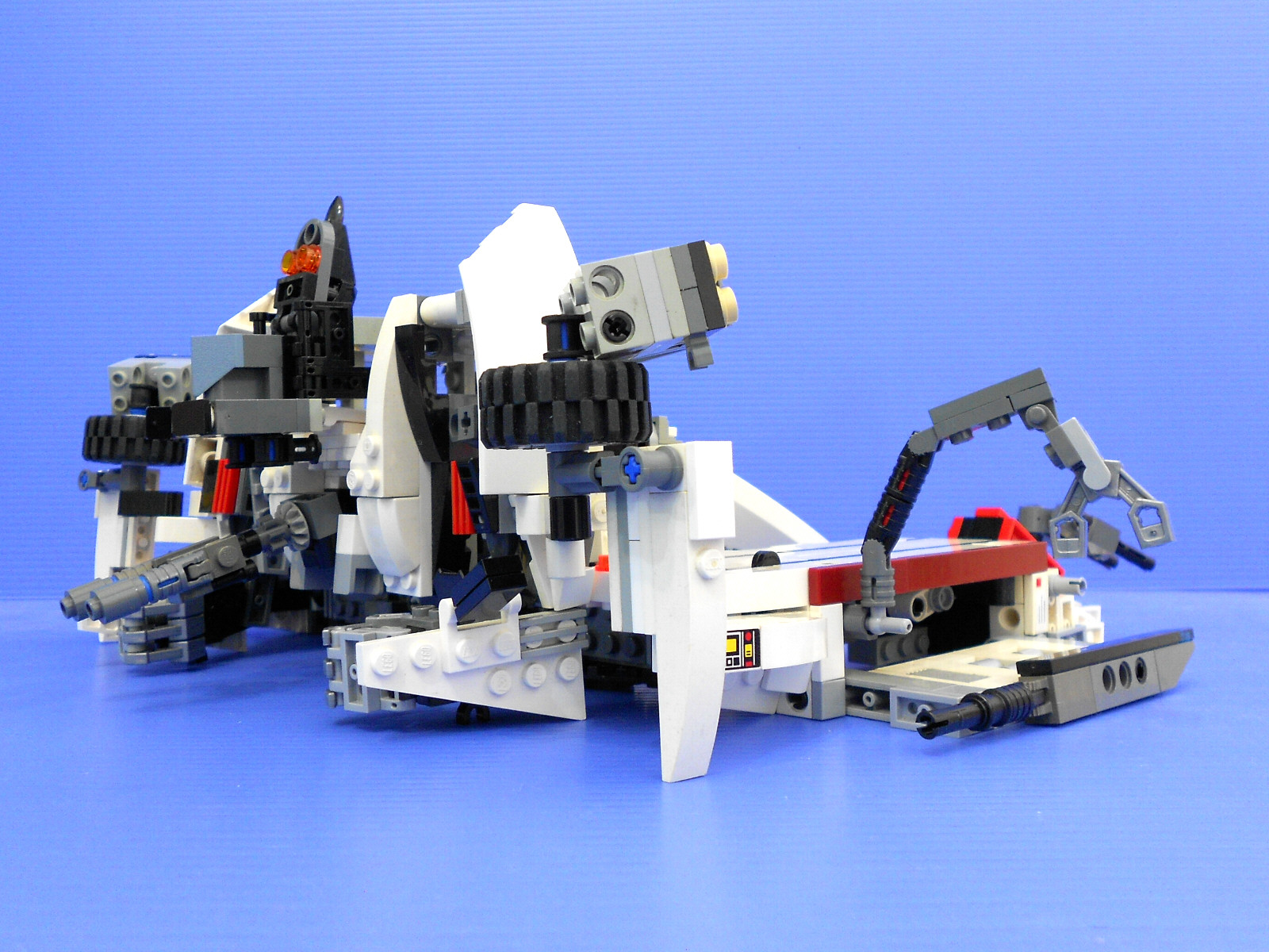 Alanyuppie's LEGO Transformers: LEGO Alphaplex (Neo Metroplex) Triple ...