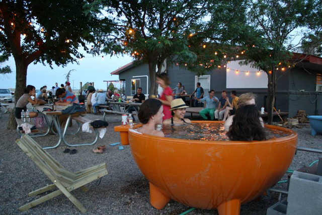 Mood Maybe: Dutch Tubs