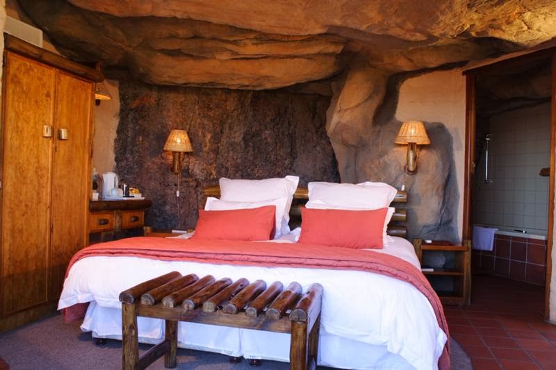 Mail2Day: Unique Cave Resort Located in the Mountains of South Africa ...