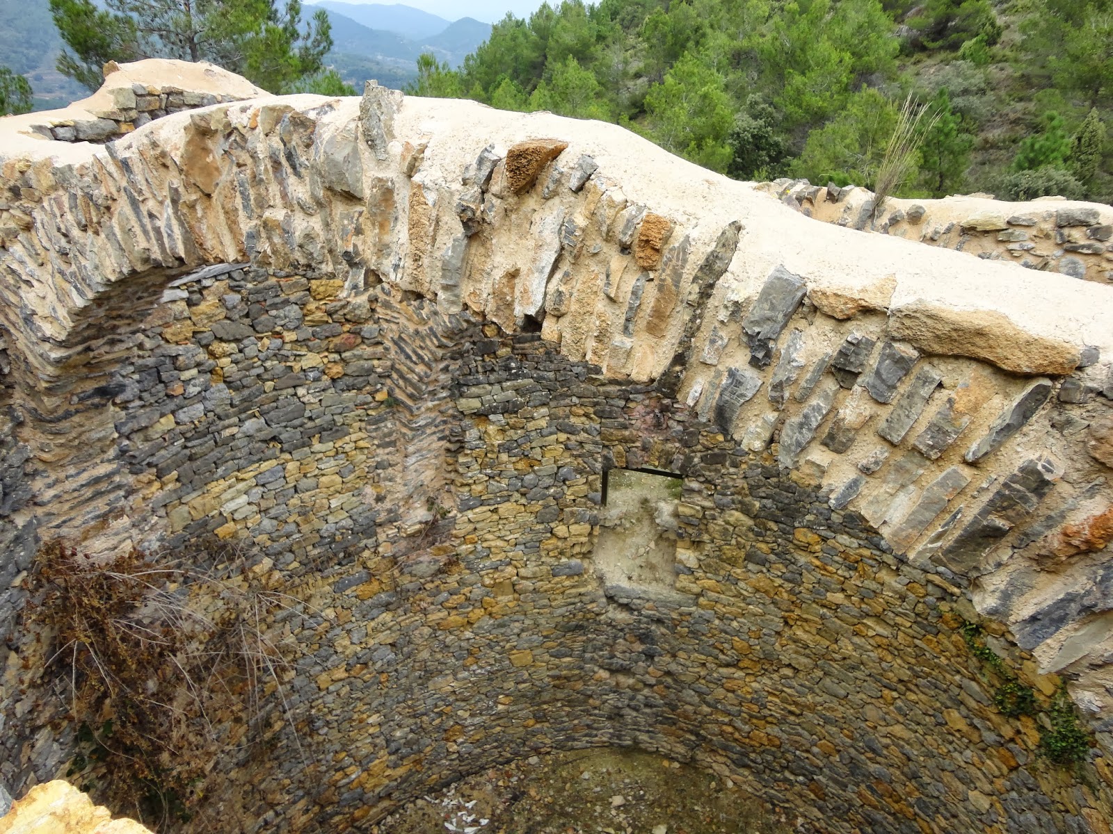 Montañas y Montañeros: RECORRIDO POR LA SERRANIA DE SUERAS (SIERRA DE ...