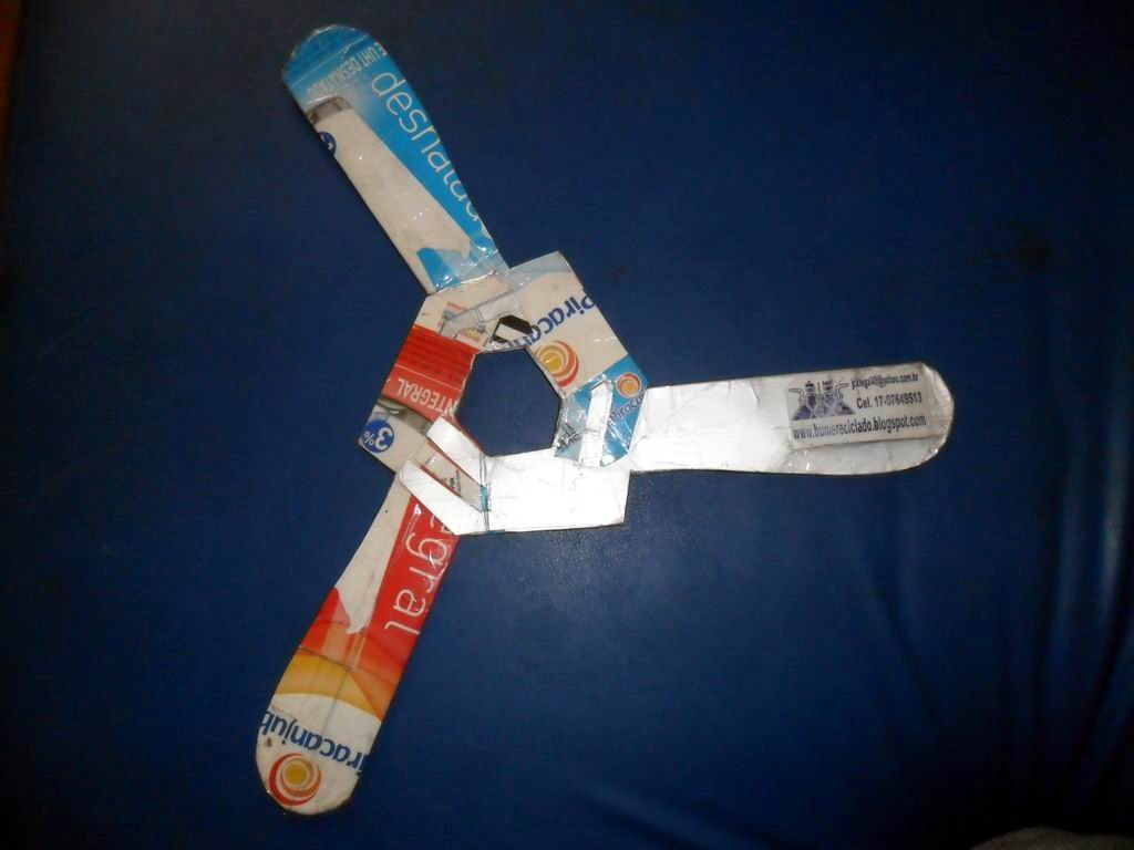 Bumerangue de Papel: Modelos atuais de bumerangue de papel