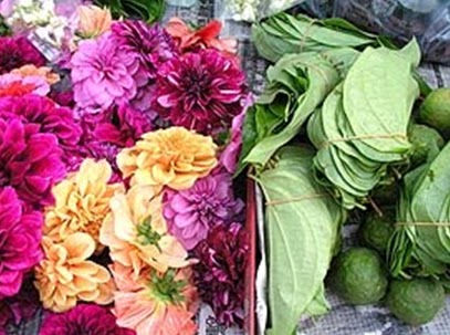 Between Science And Religion: Mandi Bunga: Flower Bath