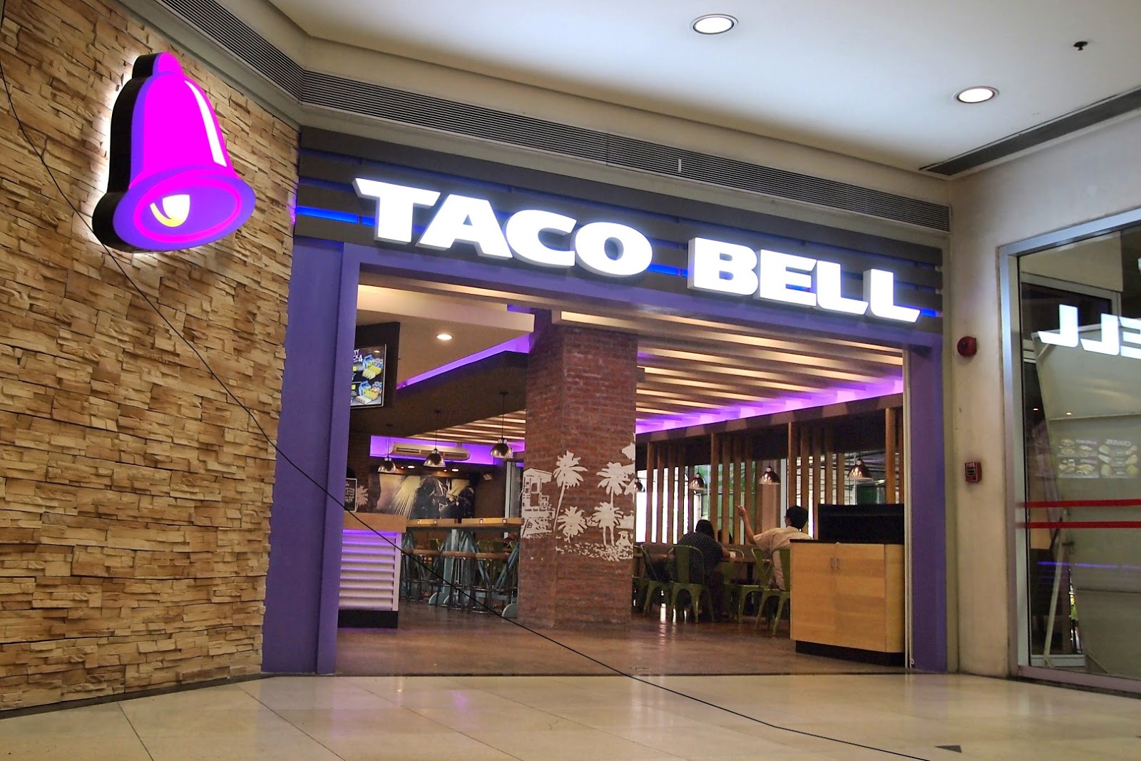 The All New Taco Bell Philippines - Taco Bell LIVE MAS
