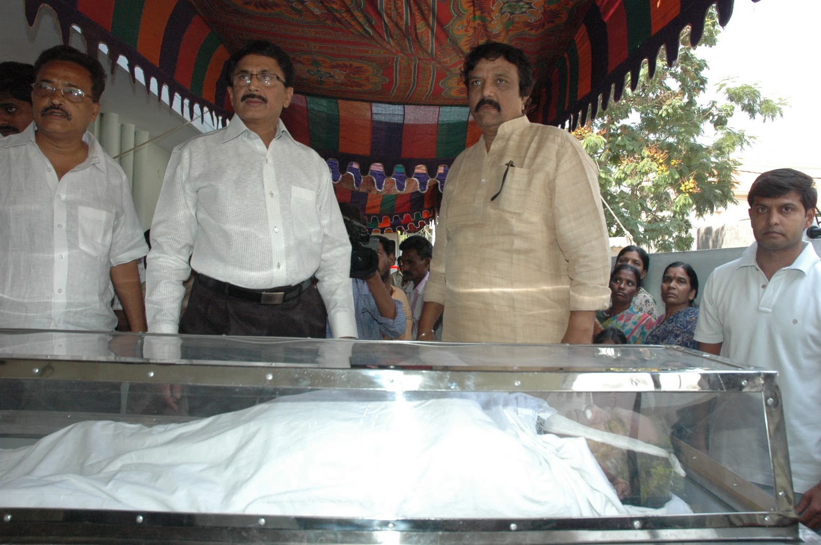 Stars At Nutan prasad Death Respect Stills | cinemanews4u