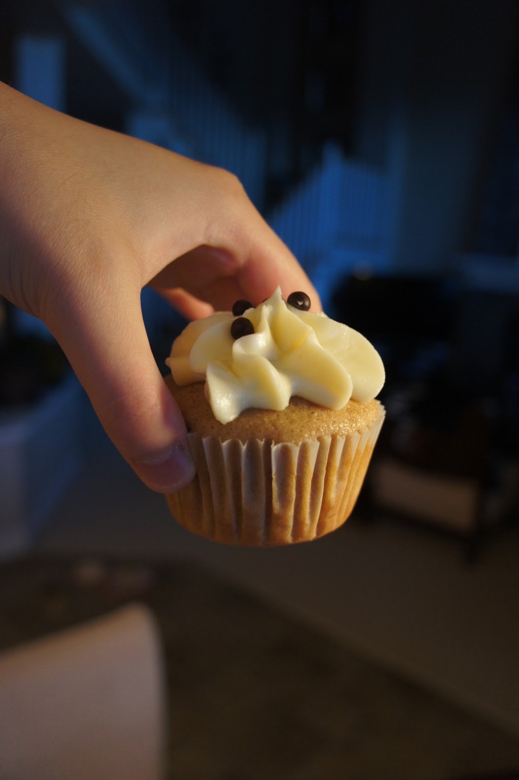Three Nutty Crumpets: Earl Grey Cupcake
