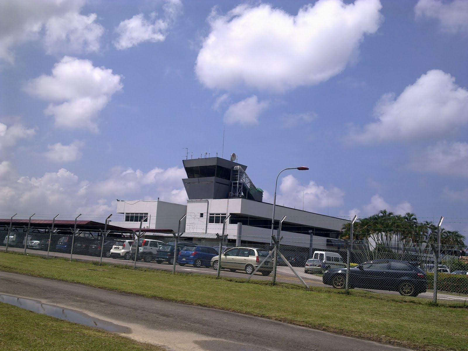 above flight level: Navex WMKN- Temerloh- Pekan- WMKE// - WMKN//
