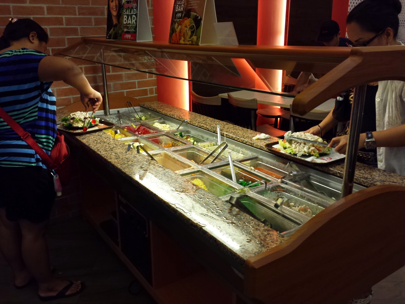 charlie's food trips: Wendy's Salad Bar ( SM North EDSA Annex )