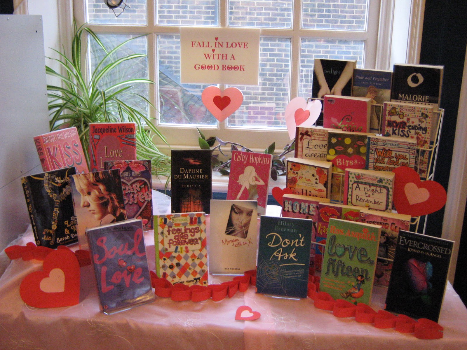 Ravensbourne School libraries : Fall in Love with a Good Book!