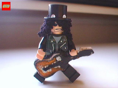 El Descanso del Escriba: Metal Legos!!!!