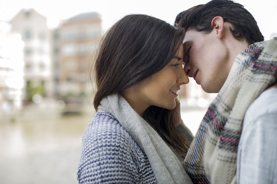 Dating Tip to Find a Lover: 6 Signs That You Are In A Great ...