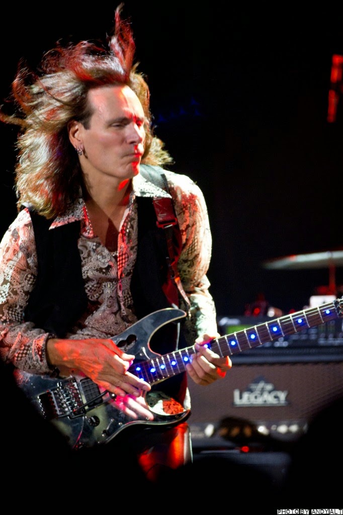 Novo Som: Steve Vai completa 54 anos hoje