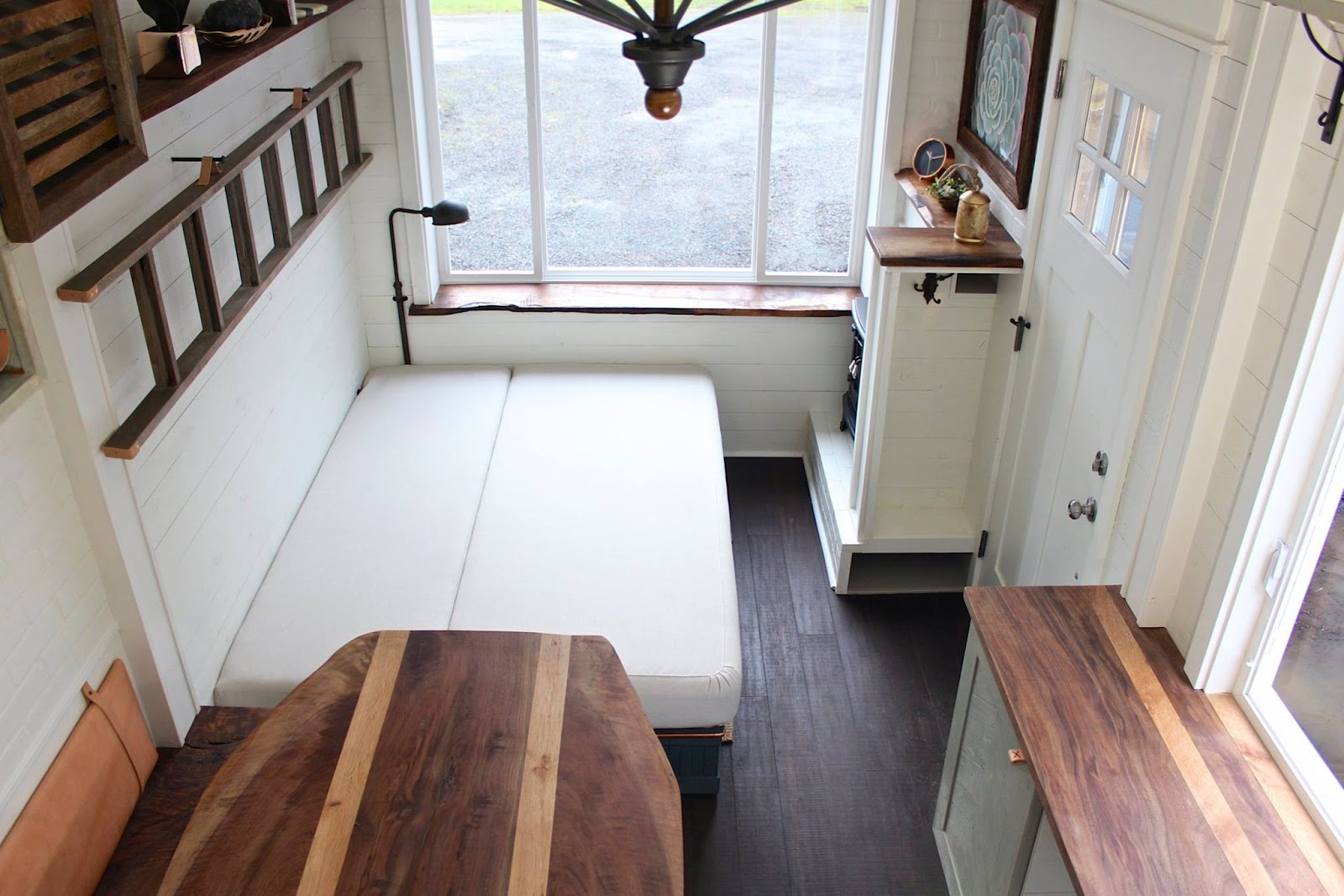 Tiny Getaway House By Handcrafted Movement [ TINY HOUSE TOWN ]