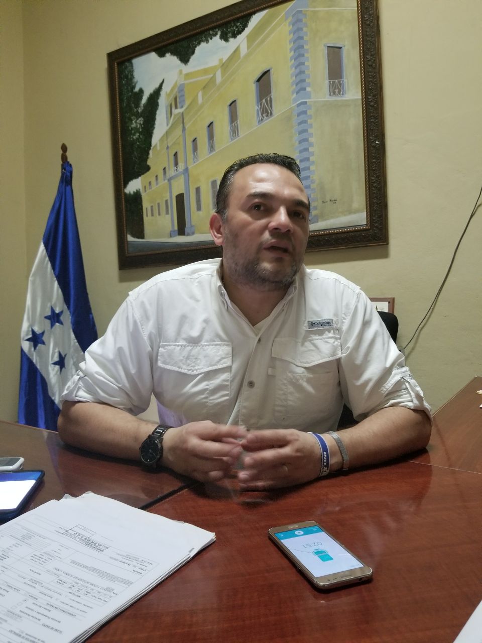 El Personaje de la Semana... Dr, Edwin Cruz, Director del Hospital ...