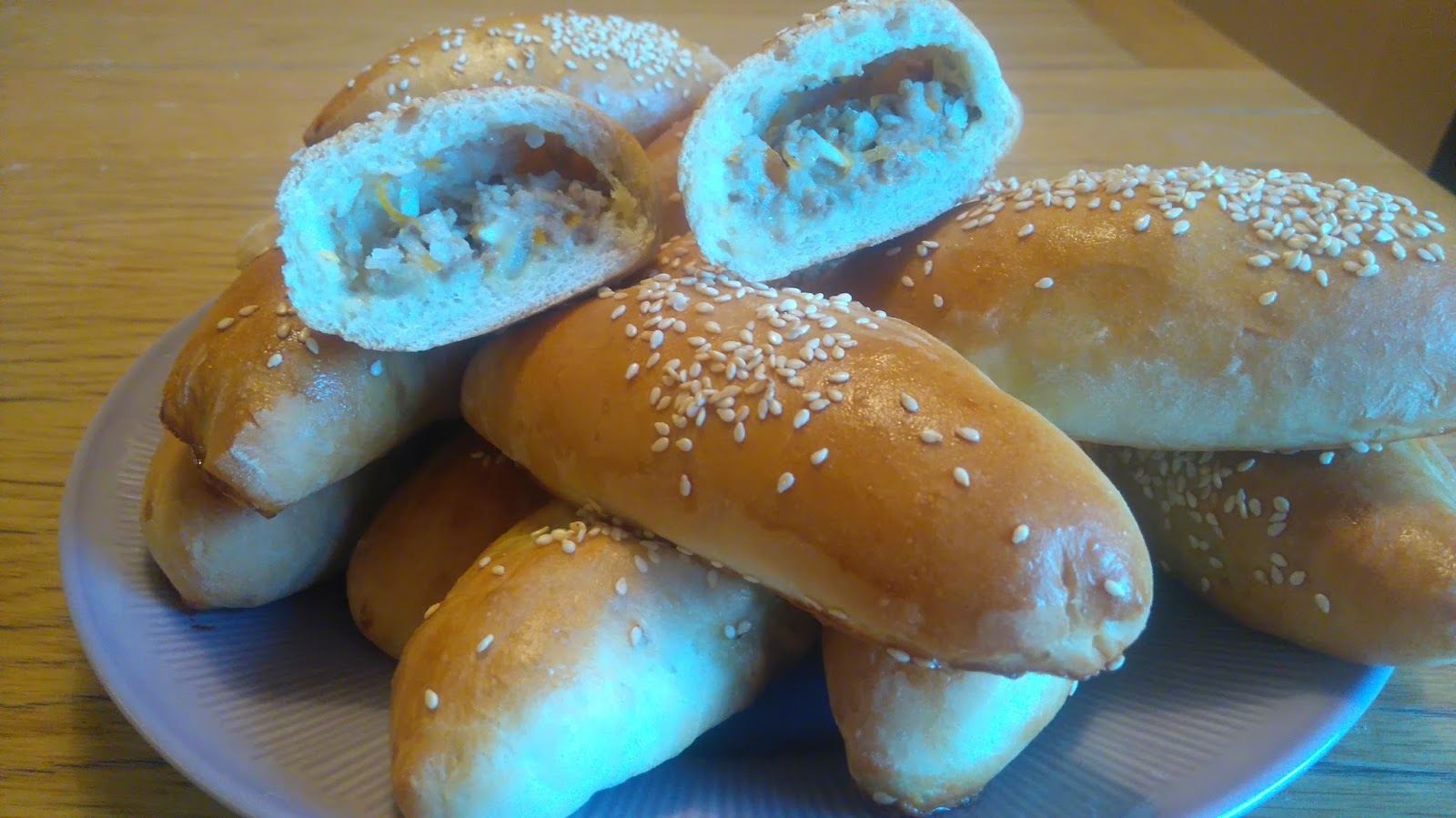 Lihtpärmitaignast pirukad.