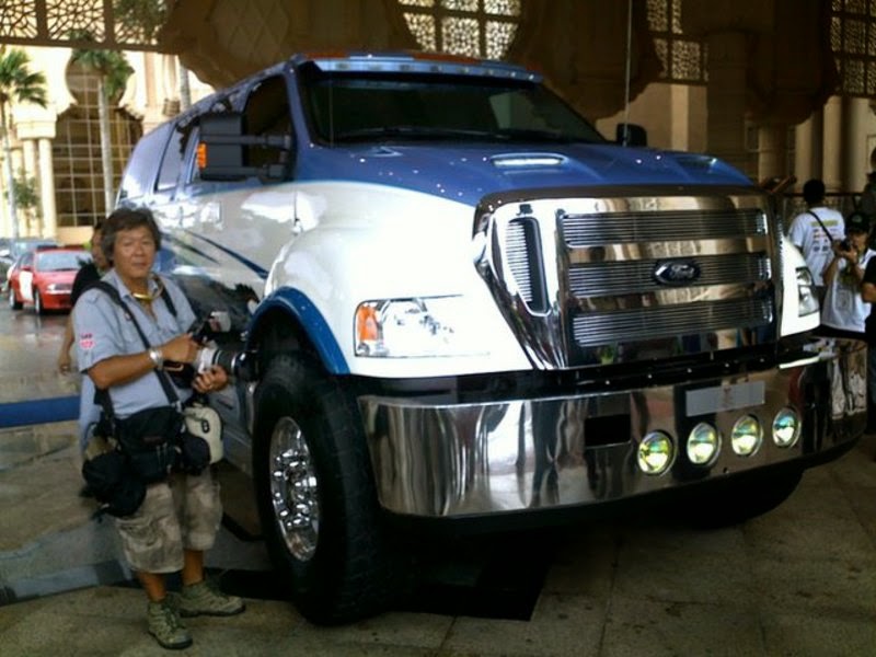 WARTAWAN RASMI LAMAN REFORMASI: 10 Gambar Koleksi Kereta Mewah Sultan ...