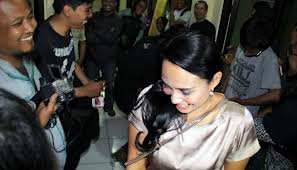 Aceng Fikri menikahi Ratu Leni Anggraeni Pengacara Istrinya