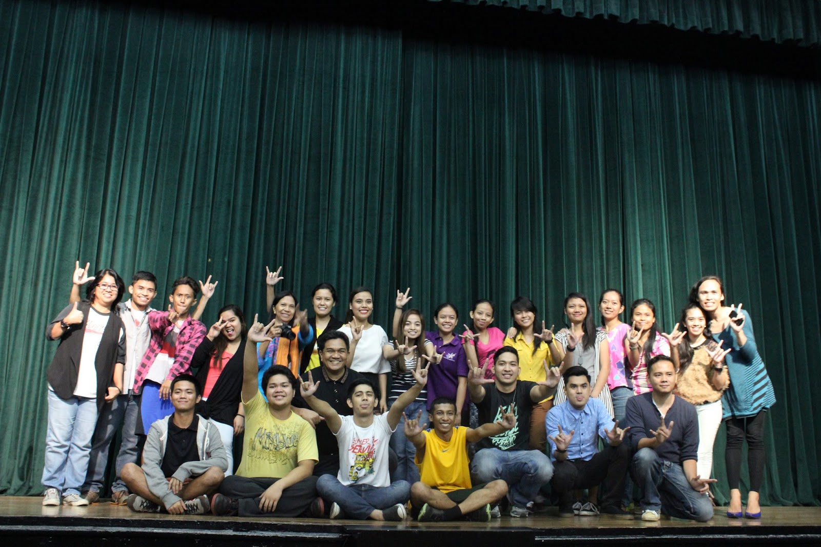 Deaf E-News: "APOLINARIO MABINI: The Sublime Paralytic" Premiere