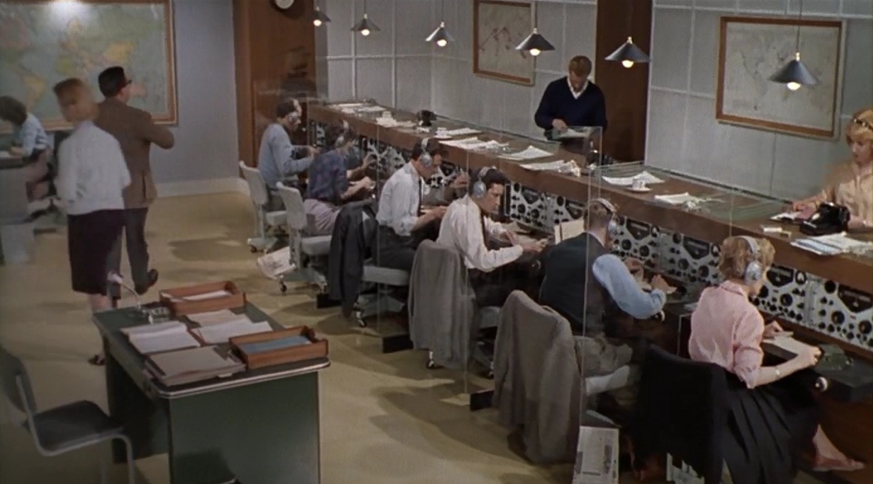 James Bond Locations: The Mi6 radio control unit - Mi6 HQ?