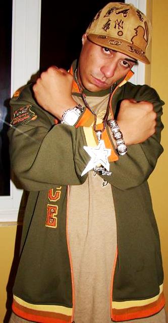 FOTOS DE CANTANTES: FOTOS DE YOMO