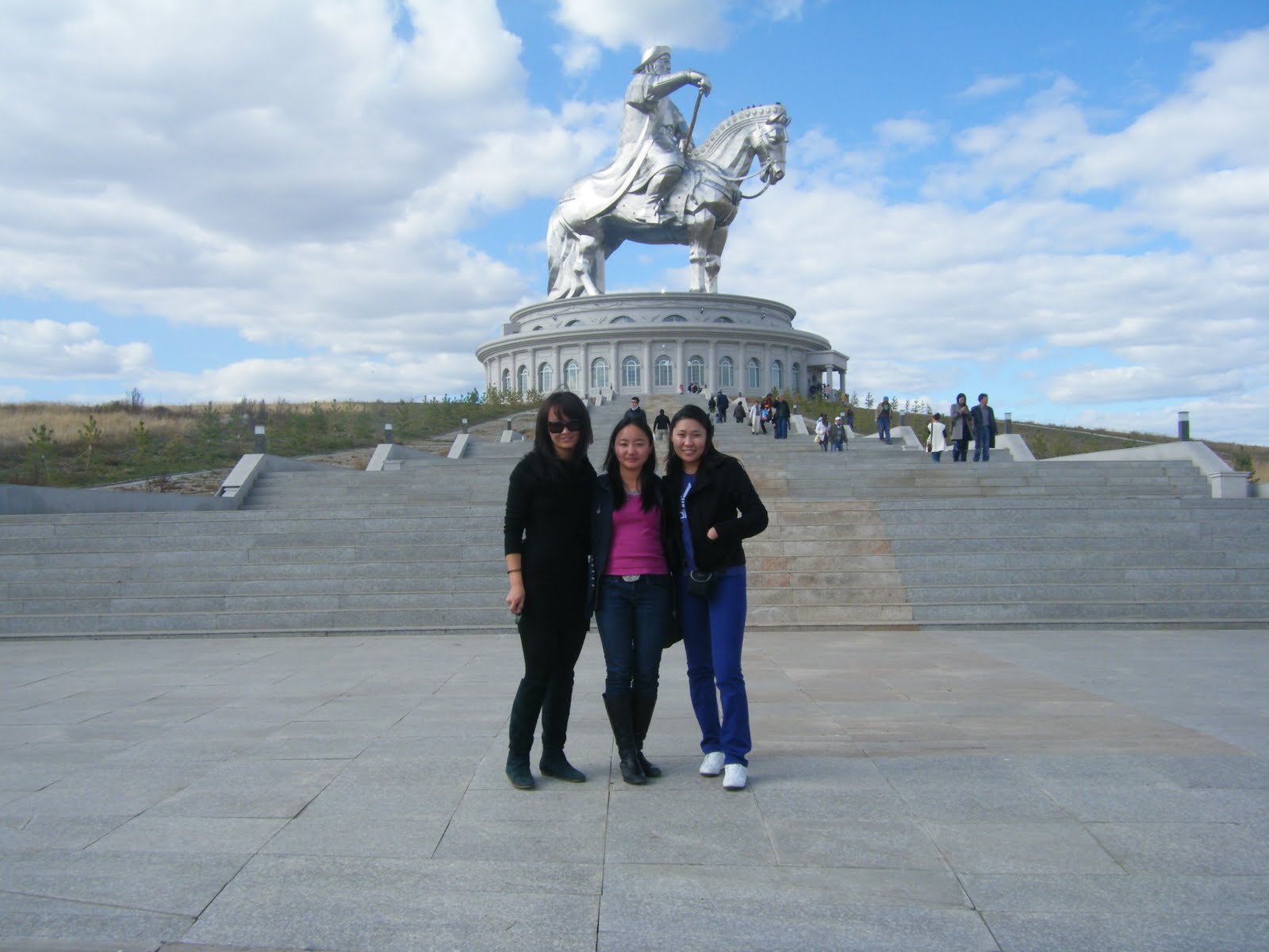 Миний эх орон: Chingisiin morit hushuu